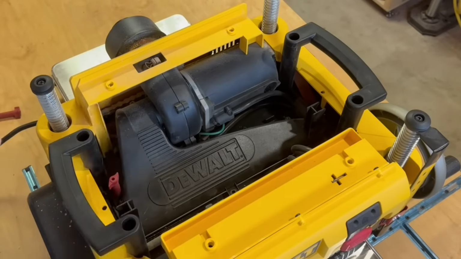 20 Common Wood Planer Problems & Expert Solutions!